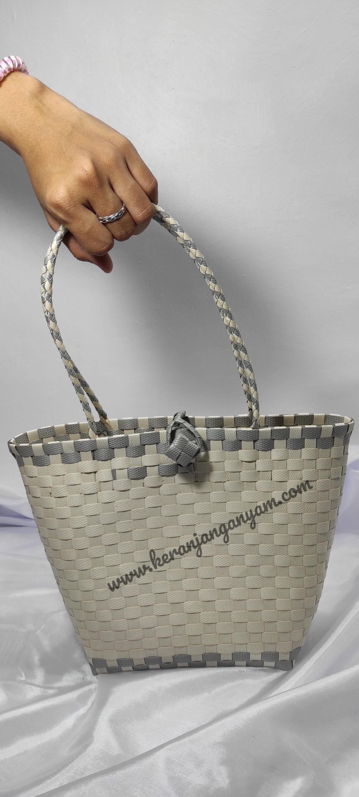 Tas Mukena Anyaman Unik Vintage Lucu - Keranjang Tas Anyaman